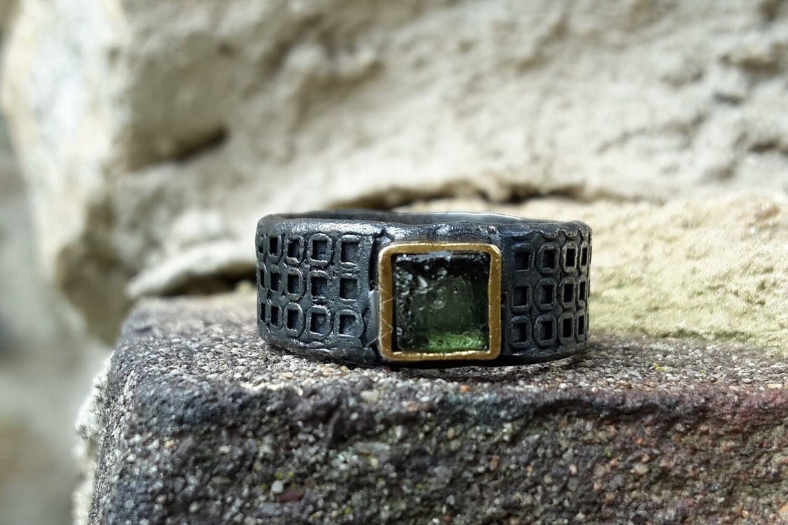 Handmade Moldavite Men Rings / Brutalist Rings / Moldavite - Etsy