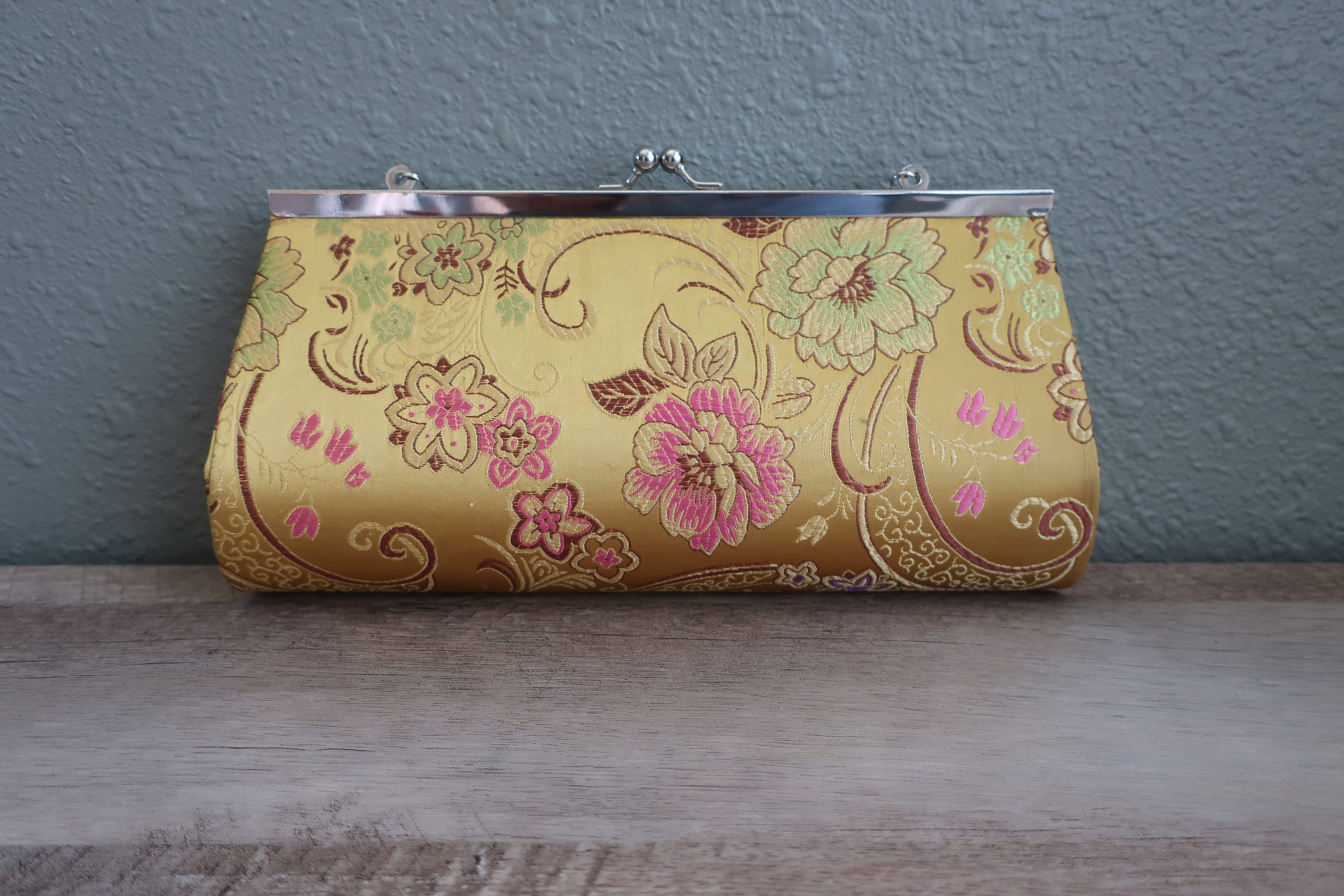 Vintage Asian Silk Embroidered Clasp Purse Japanese Handbag 80s Asian ...