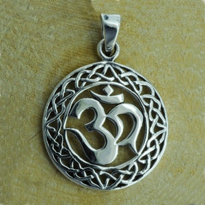OM Mantra Pendant 925 Sterling Silver Tibetan Buddhist Ohm Pendant ...