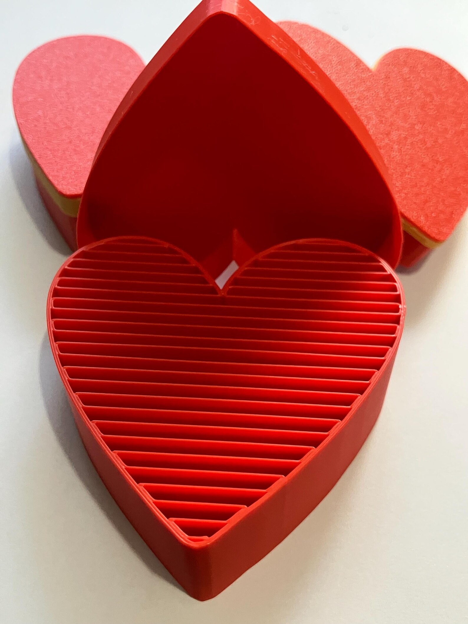 Valentine Day Box | Heart-shaped Valentine’s Box With Secure Lid ...