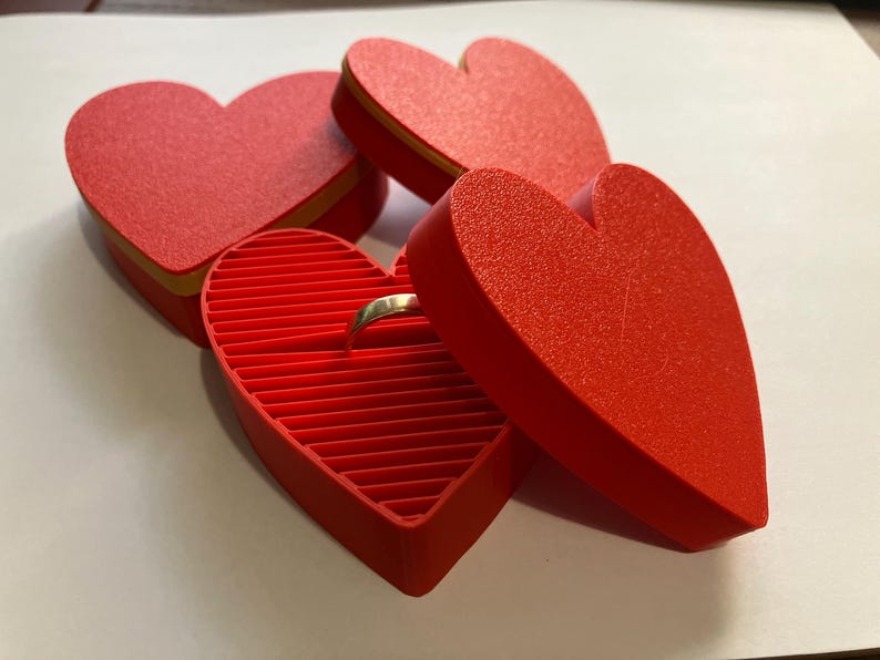 Valentine Day Box | Heart-shaped Valentine’s Box With Secure Lid ...