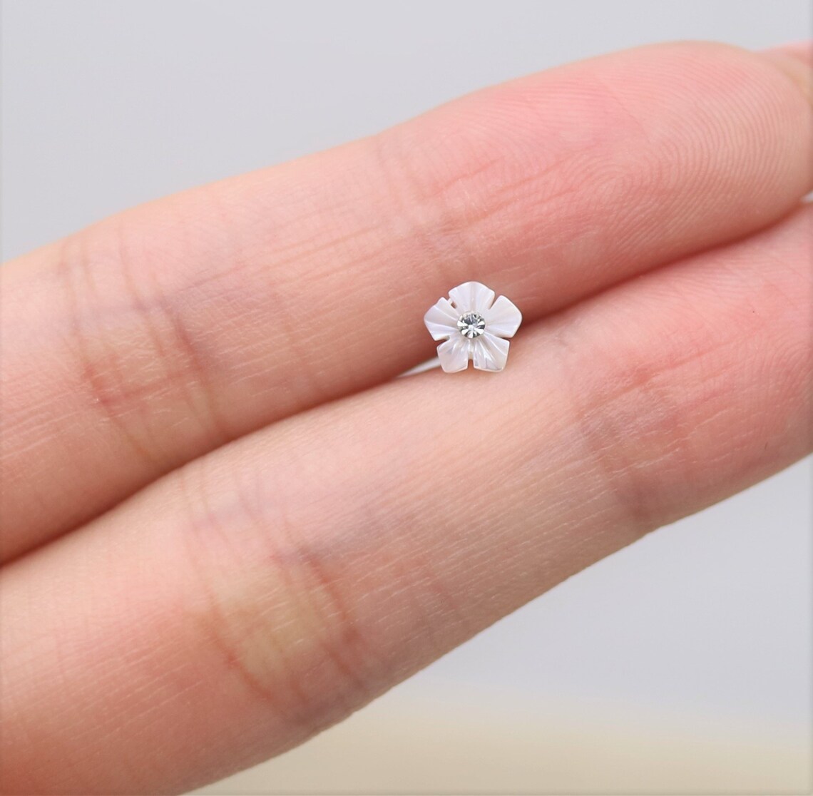 16G Tiny Shell Flower Stud Earring Helix Conch Cartilage | Etsy