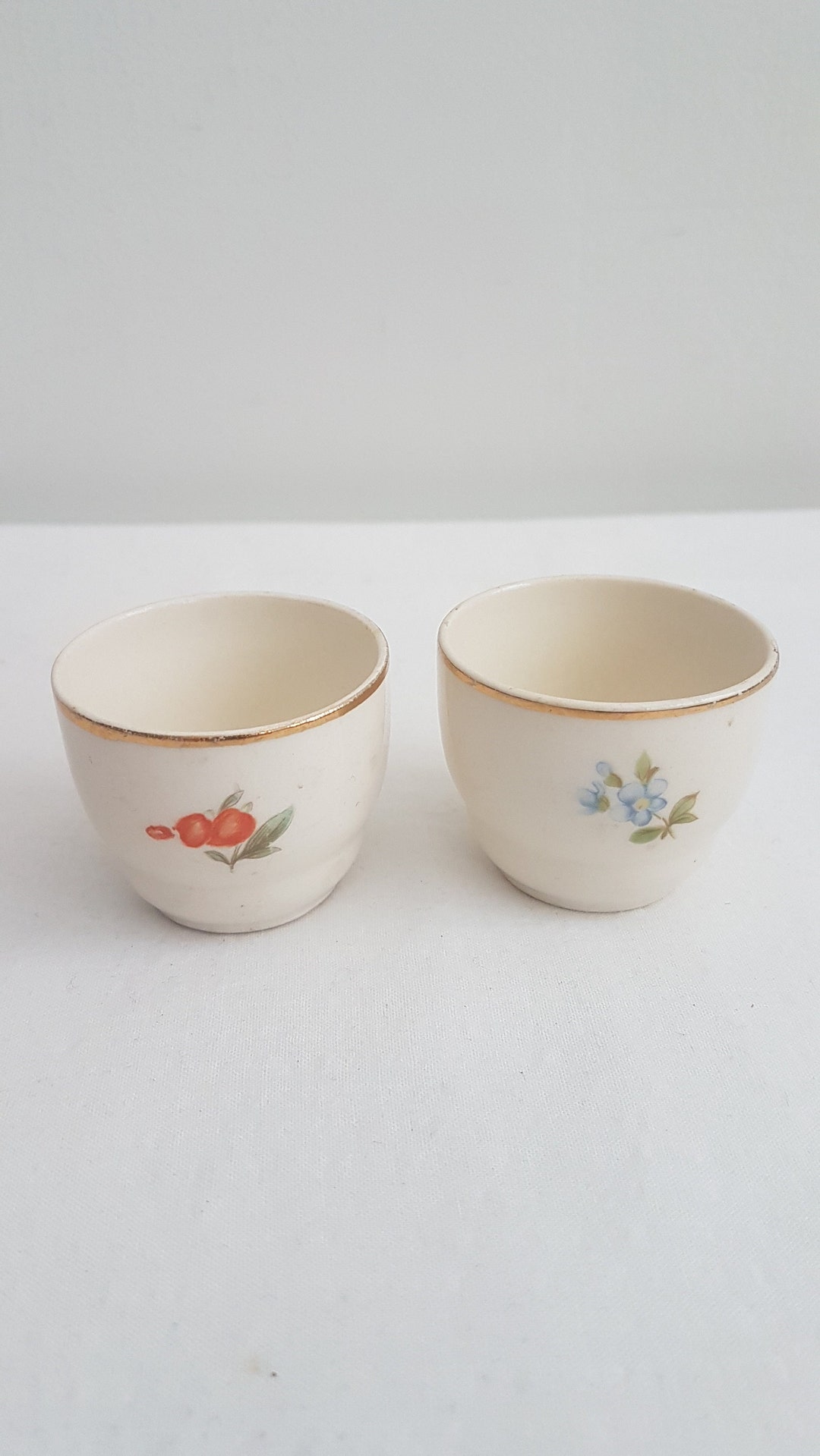 Set of TWO Collectible Old and Rare Egg Cups "kesäkukka" "sommer Flower ...