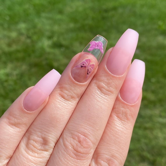 False nails with glue store
