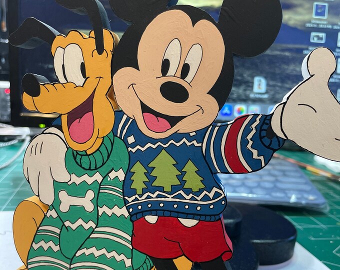 NEW Disney Inspiration Mickey and Pluto Kitchen Paper Towel Holder - Etsy