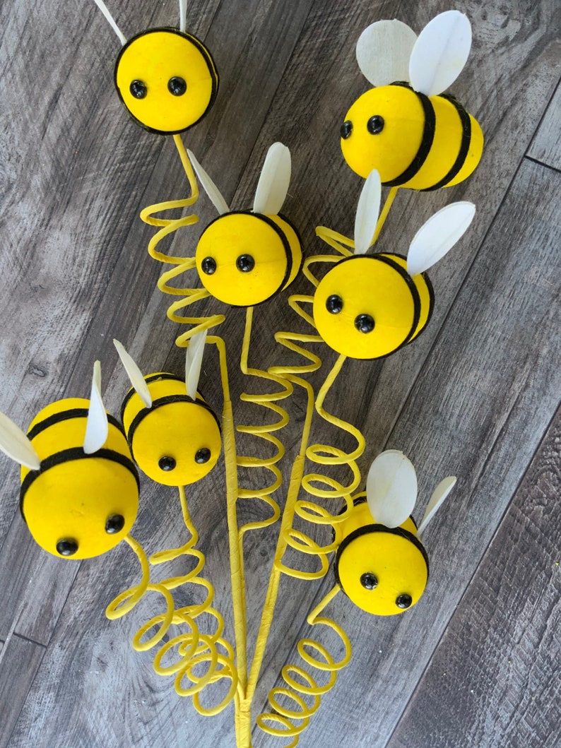 Bumble Bee Floral Spray: Spring Summer Whimsy, 29” - Etsy