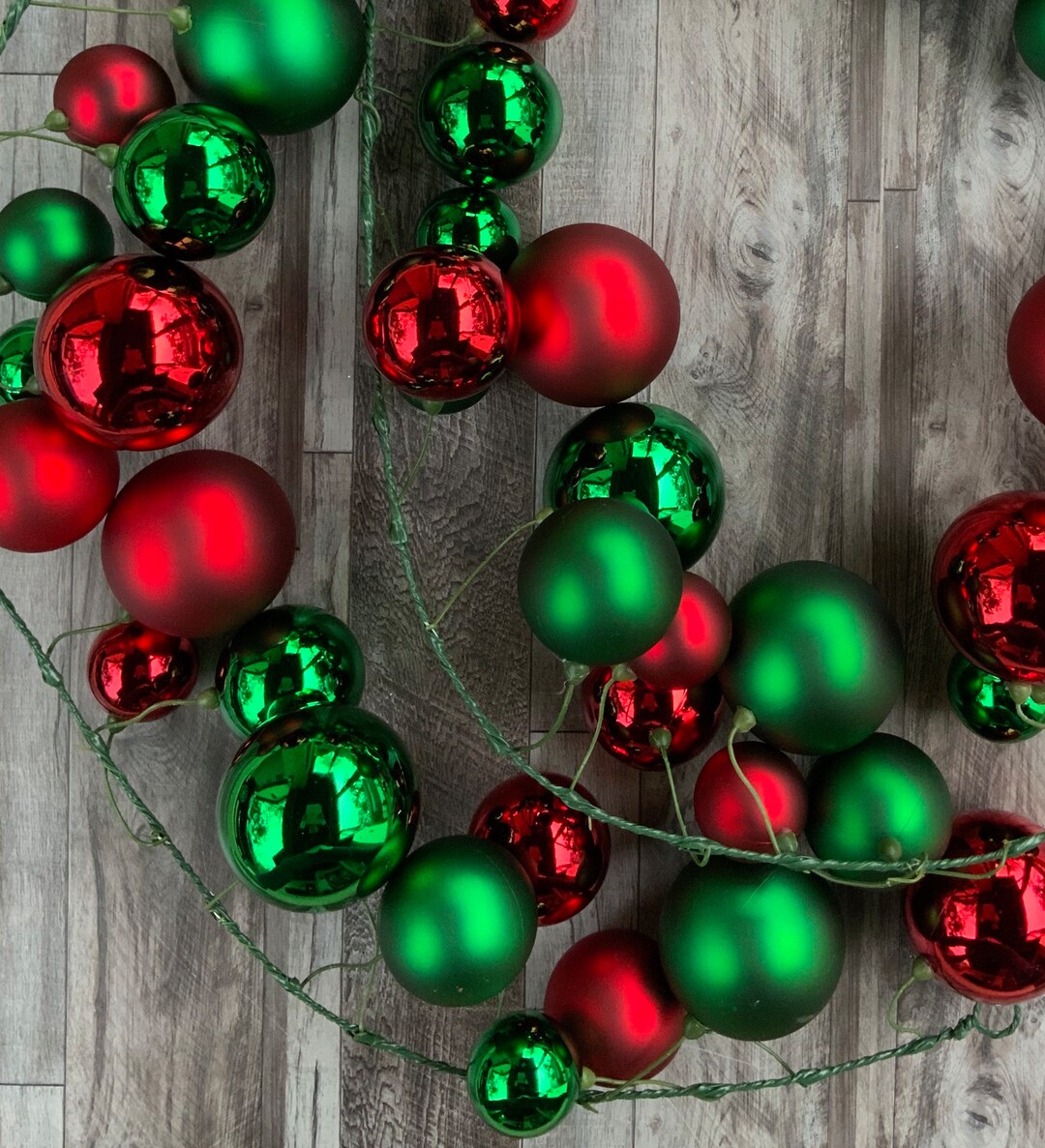 Ball Garland, 10’, Red & Green Ball Garland, 10’ Ball Garland ...
