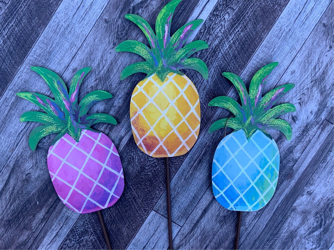 Pineapple, Set of 3, Pineapple Decor, the Round Top Collection, Metal ...