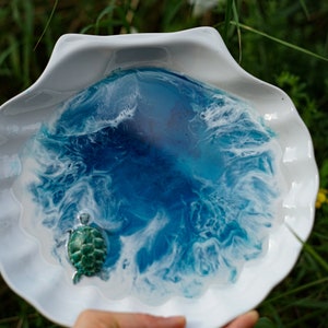 Decorative Bowl With Resin Sea Painting and Hand-painted Turtle in the ...