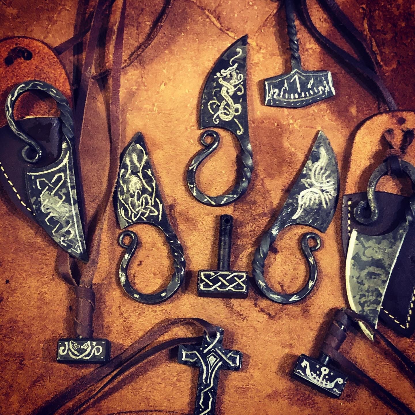 Dragons Tooth Neck Knife Foraging Tool - Etsy UK