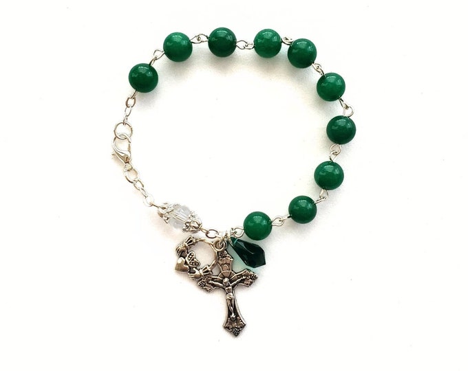St. Patrick Claddagh Rosary Bracelet | Green Jade | Irish Rosary | One ...