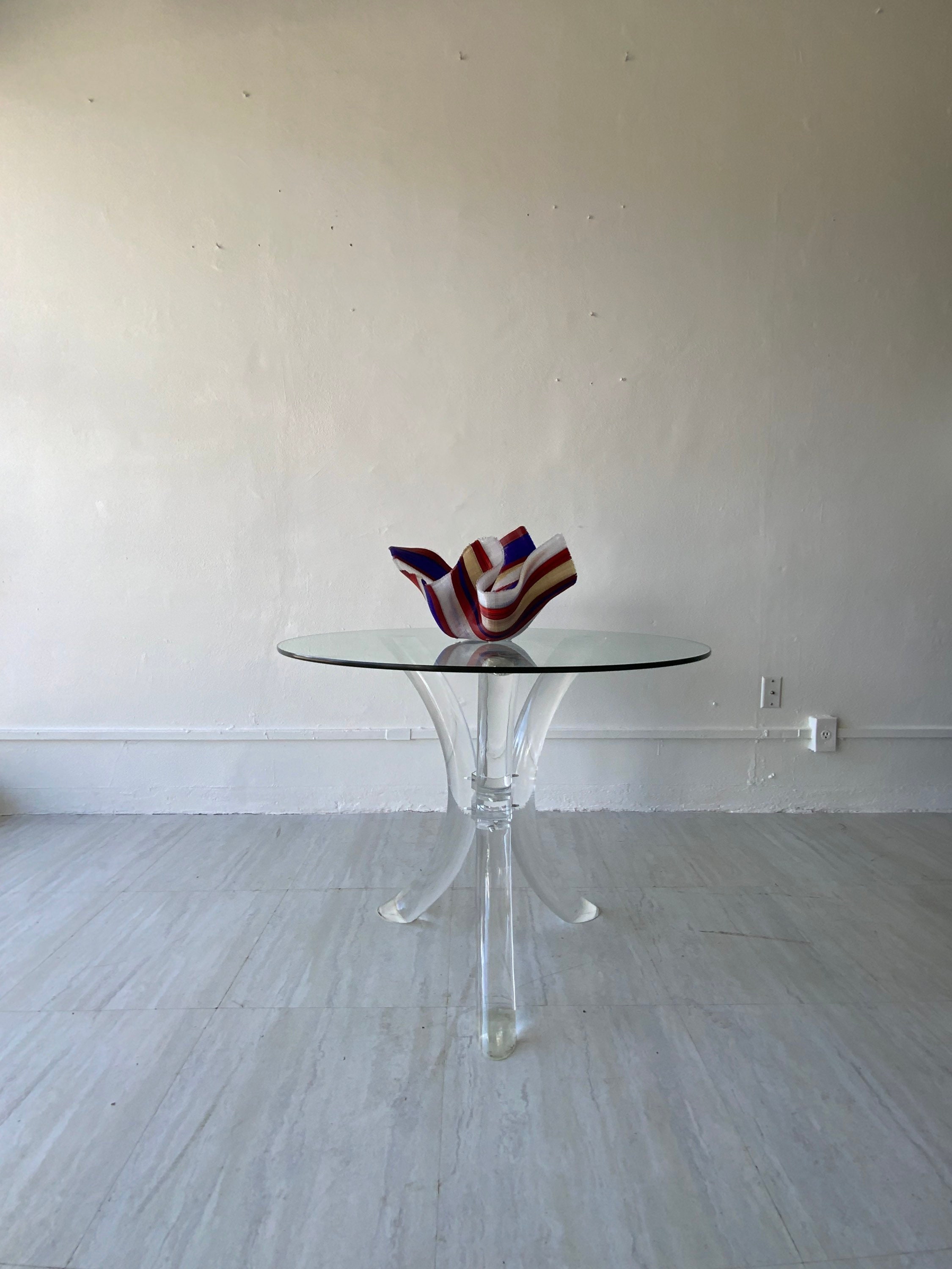 Tripod Lucite Tusk/saber Shaped Legs Table Base in Charle - Etsy Tripod Lucite Tusk/saber Shaped Legs Table Base in Charle - Etsy