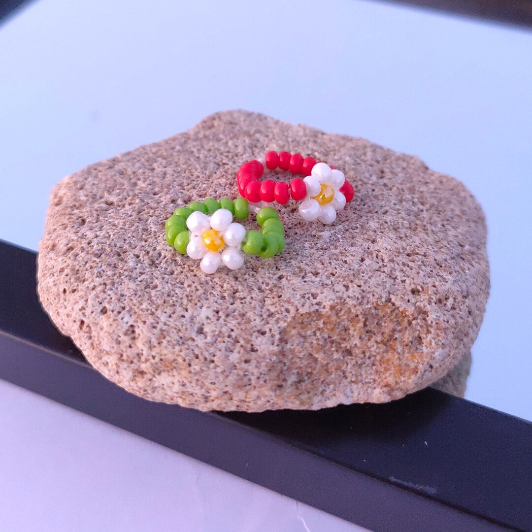 Beaded Daisy Flower Ring | Daisy Bead Ring, Beach Jewelry, Seed Bead ...