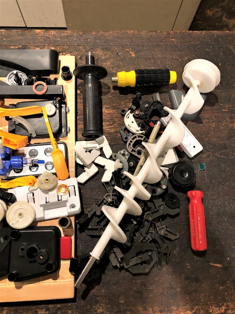 RBS19 Random Plastic Parts for Crafts and Salvaged Pieces for - Etsy