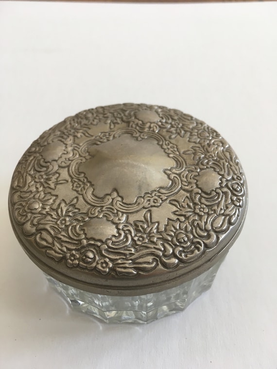 Vintage powder box glass - Gem
