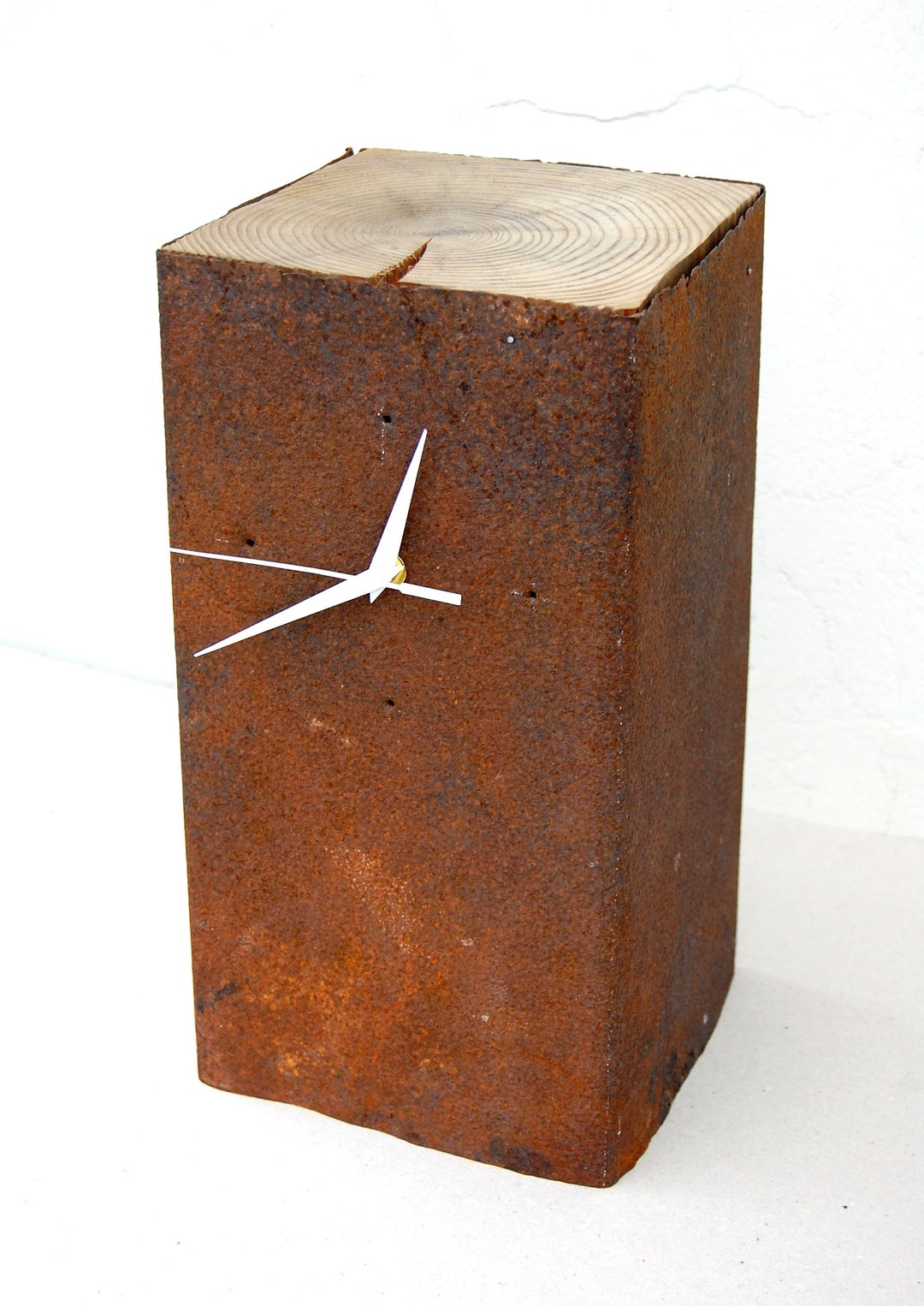 Rusty Metal Clock. Rough Table Clock. - Etsy