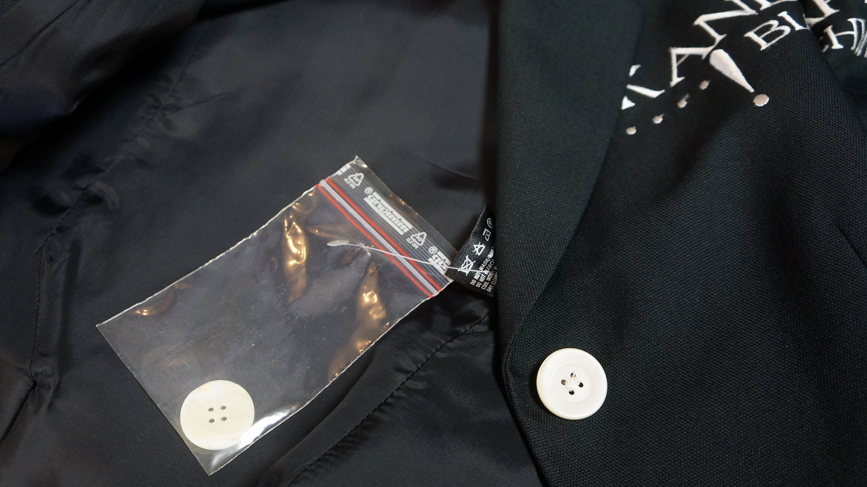 Laurel Blazer, Black White Subtitles, Viscose Silk Vintage Jacket ...