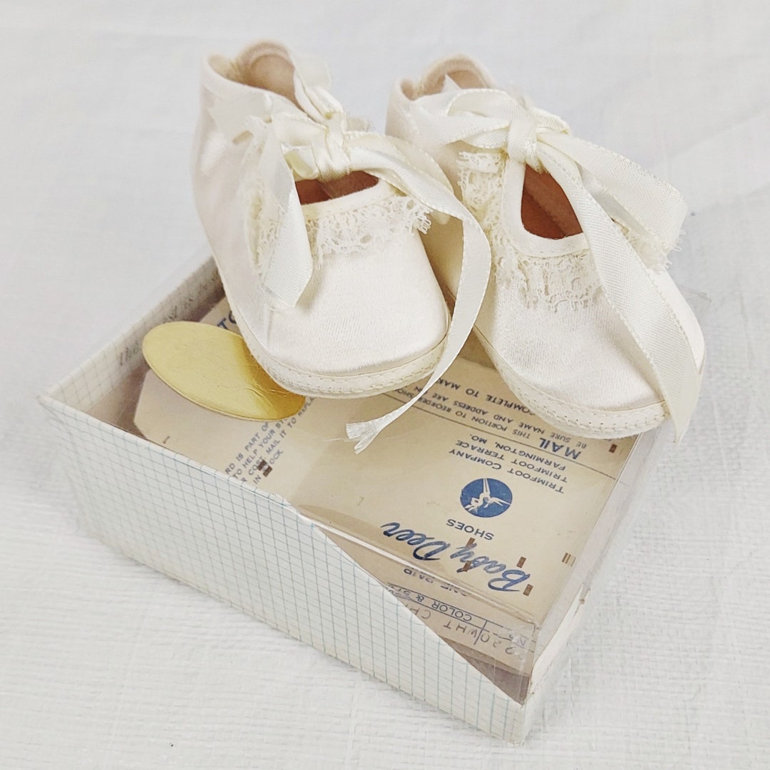 1950s Satin & Lace Baby Shoes by Baby Deer, Unused Unworn Size 1, Cream ...