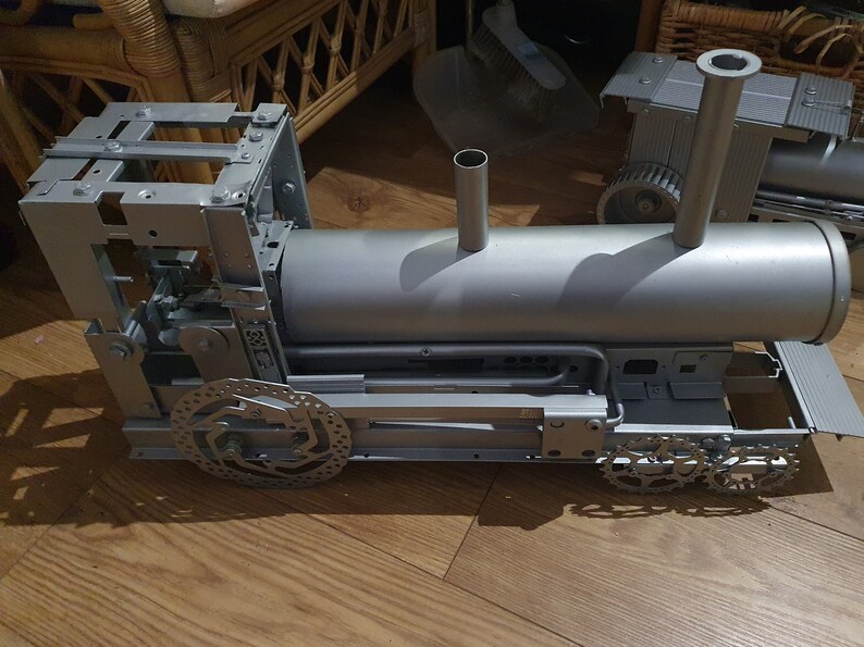 Metal Recycled Steam Engine Train Locomotive Galvanised Spray Paint ...