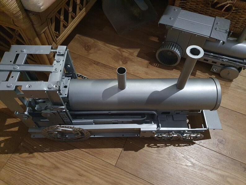 Metal Recycled Steam Engine Train Locomotive Galvanised Spray Paint ...