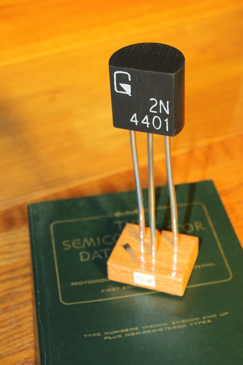 Big'sistor - Large Scale Mounted Transistor Model - Etsy
