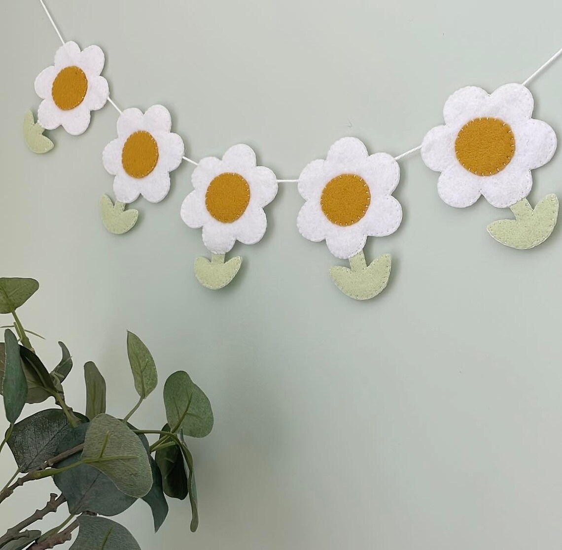 Sew Your Own Spring Flower Garland, Felt Sewing Patterns, Spring Craft ...