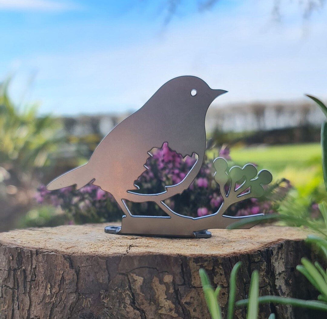 Rusty Robin With Berries- Rusty Metal Robin - Rusty Metal Bird - Garden ...
