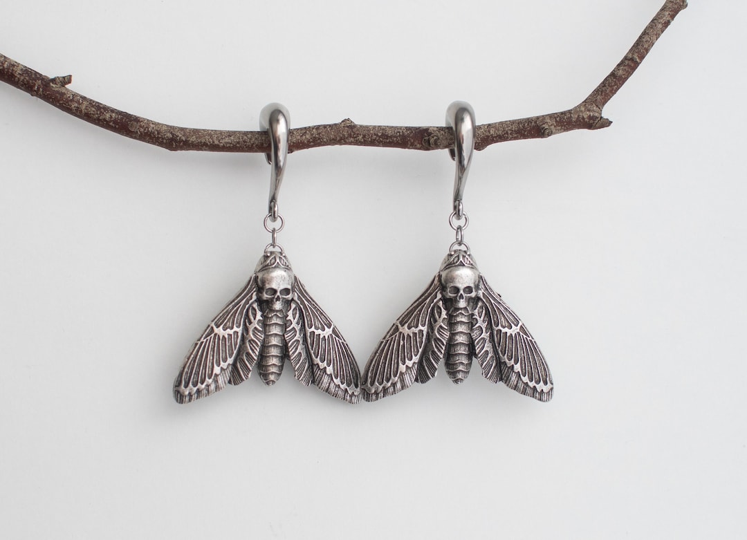 Death's-head Hawk Moth Ear Weights 4mm / 8mm (6G / 0G) (pair) Stretched ...