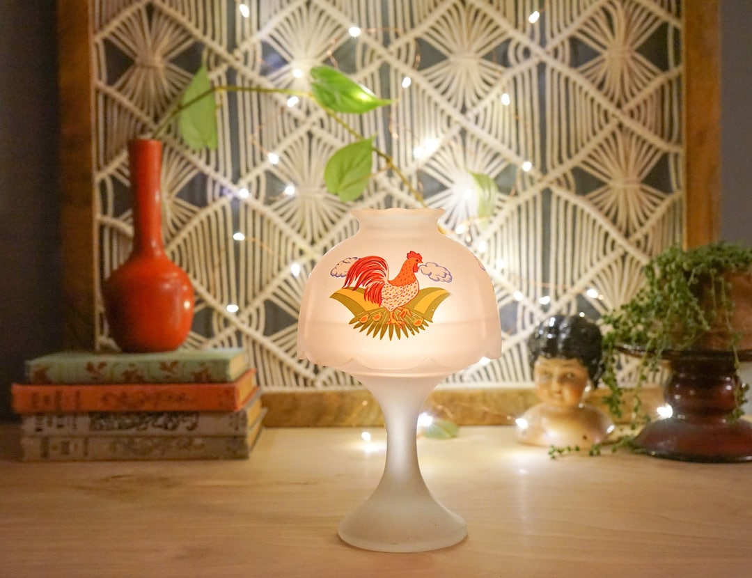 Vintage Westmoreland Rooster Fairy Lamp/ 1970s Fairy Lamp/ Vintage ...