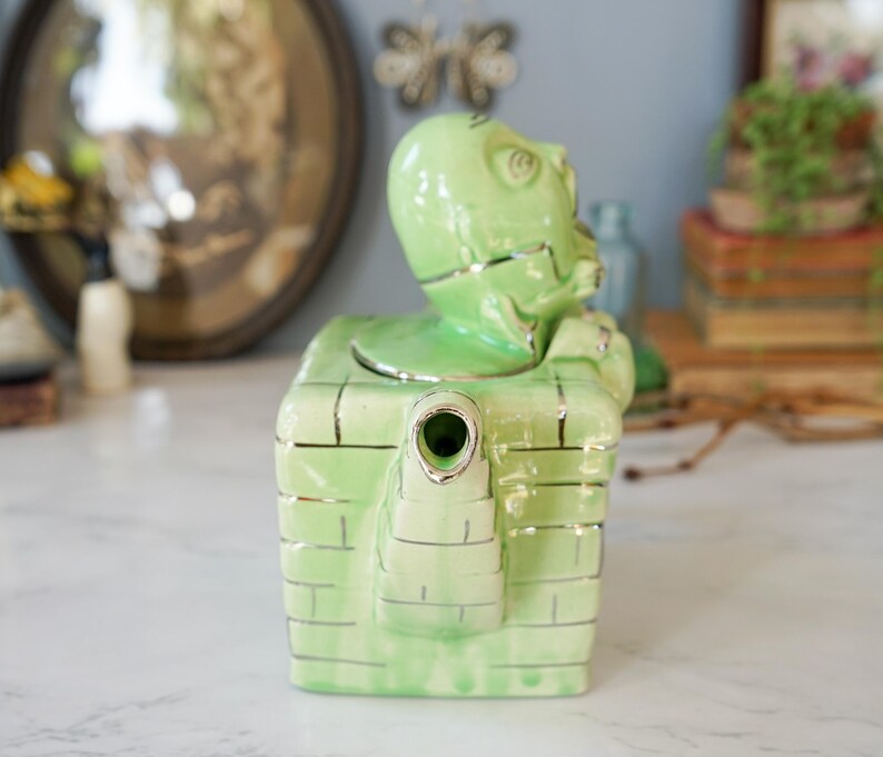 Vintage Humpty Dumpty Wall Teapot by Lingard England/ Surrealist ...