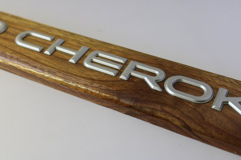 Jeep Grand Cherokee Emblem Wood Wall Plaque: Automotive Garage Decor AE ...