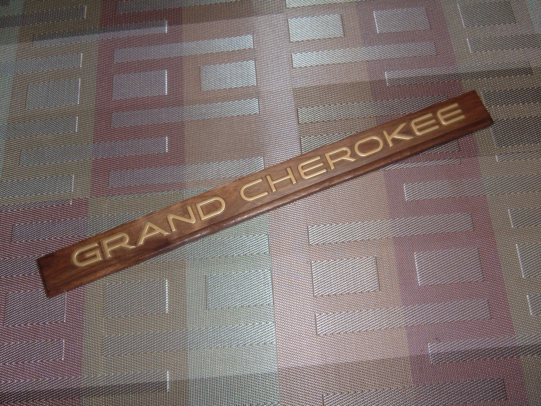 Jeep Grand Cherokee Emblem Wood Plaque: Automotive Garage Art - Etsy