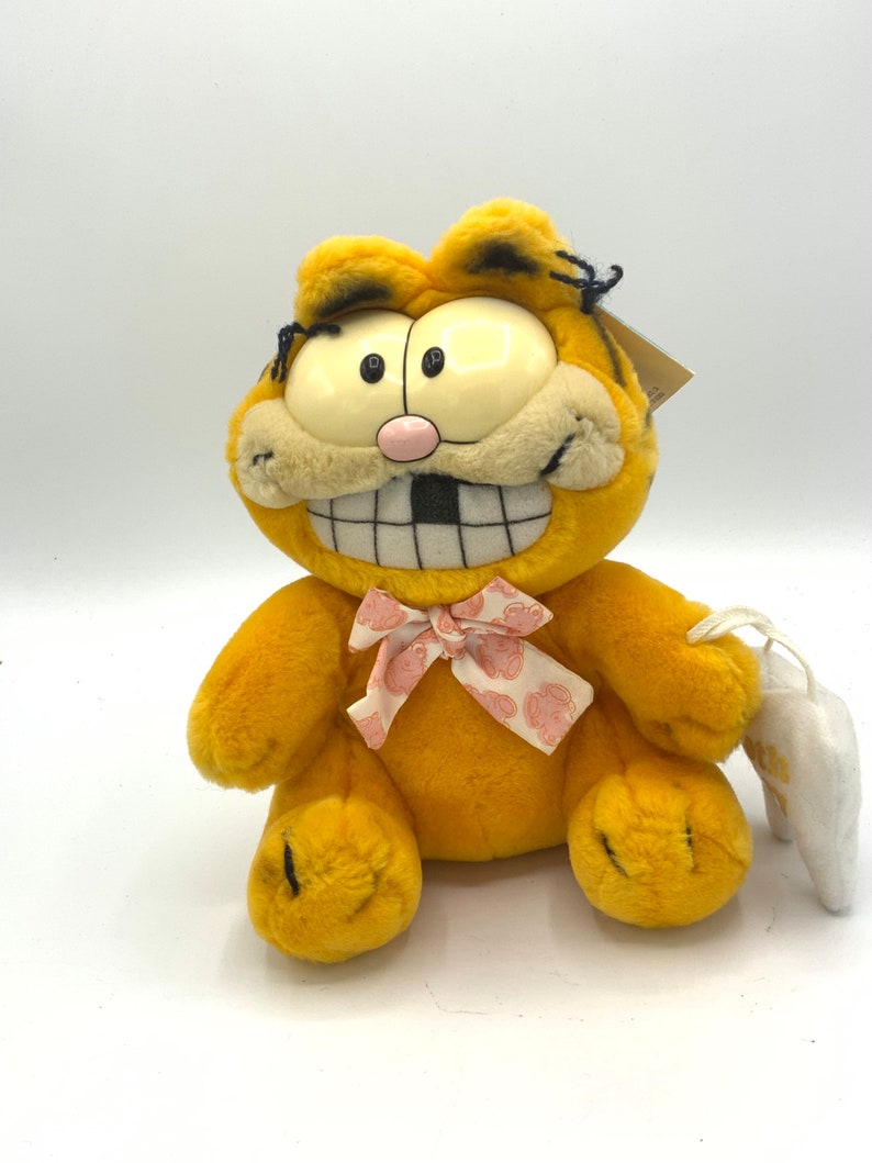 Gorgeous Collectible and Vintage Stuffed Garfields First - Etsy
