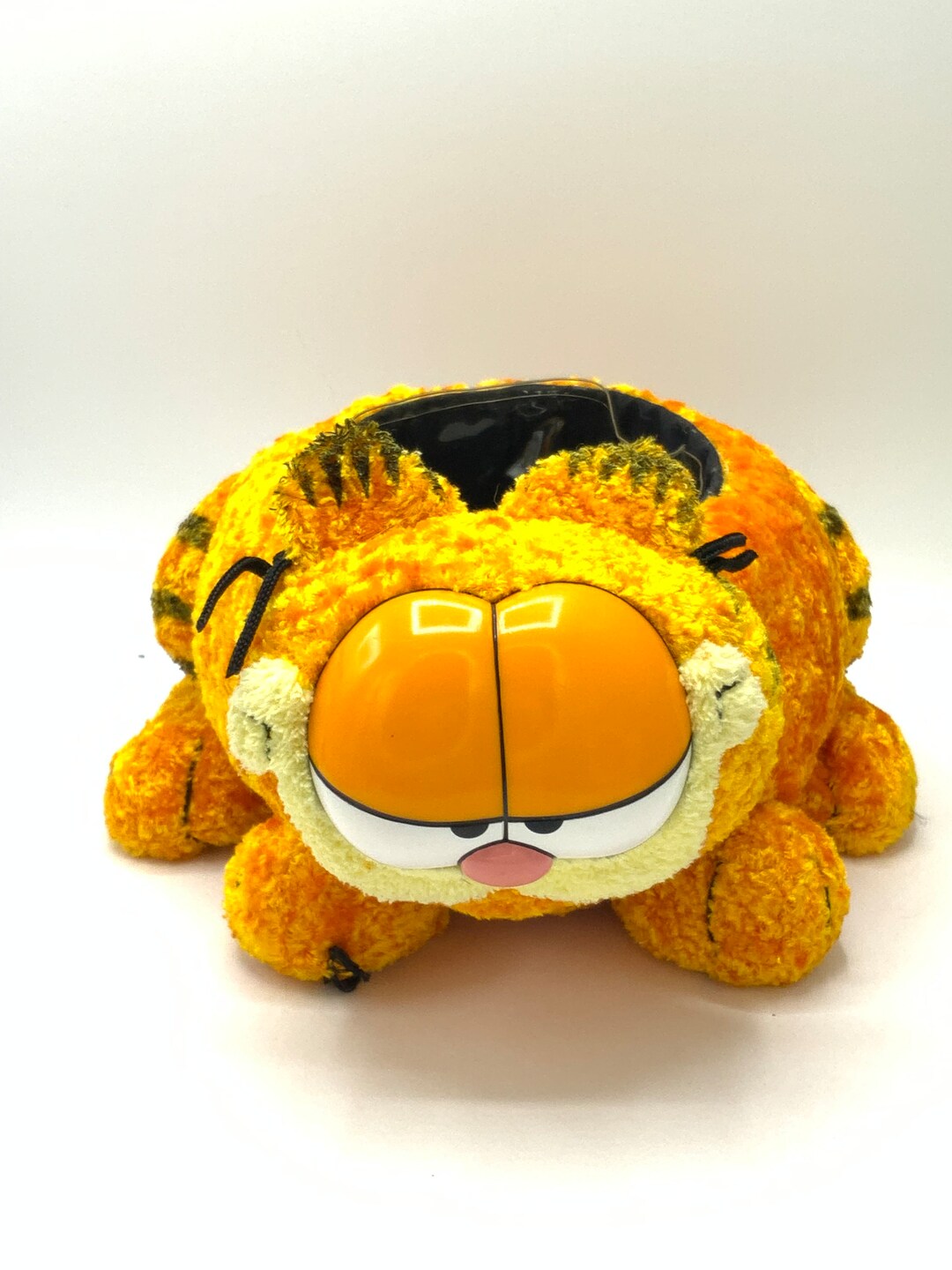Gorgeous Collectible and Vintage Garfield Stuffed and Planter, Flower ...
