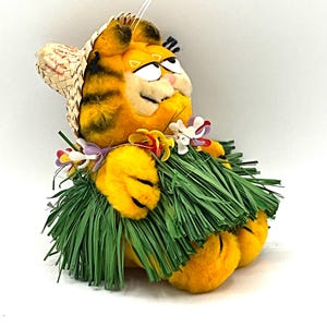 Gorgeous Collectible and Vintage Garfield Hawaii Stuffed Animal, Cat ...