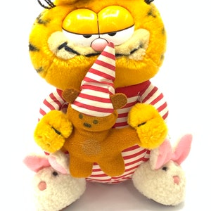 Gorgeous Collectible and Vintage Garfield and Pooky Pj Stuffed,orange ...