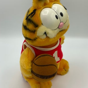 Gorgeous Collectible and Vintage Garfield as Basketball Player, #1 ...
