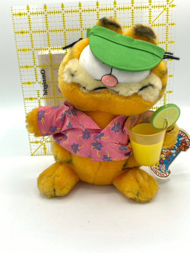 Gorgeous Collectible and Vintage Garfield is Drinking | Etsy