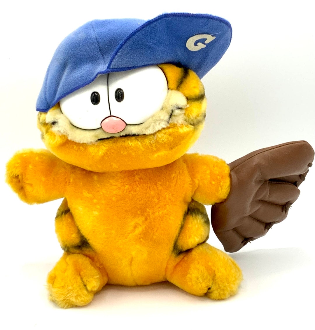 Gorgeous Collectible and Vintage Garfield Stuffed Animal Baseball Hat ...