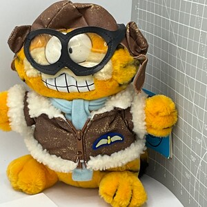 Gorgeous Collectible and Vintage Garfield as Pilot, With Glasses and ...
