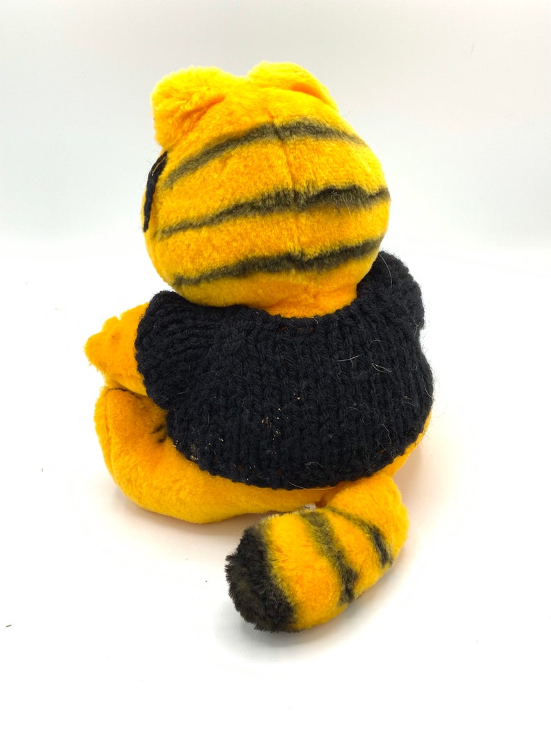Gorgeous Collectible and Vintage Garfield Happy Birthday,stuffed Animal ...