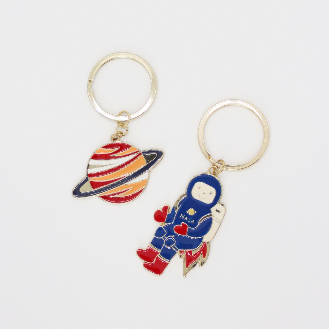 Astronaut Keyring Planet Keyring Key Chain Space Saturn - Etsy