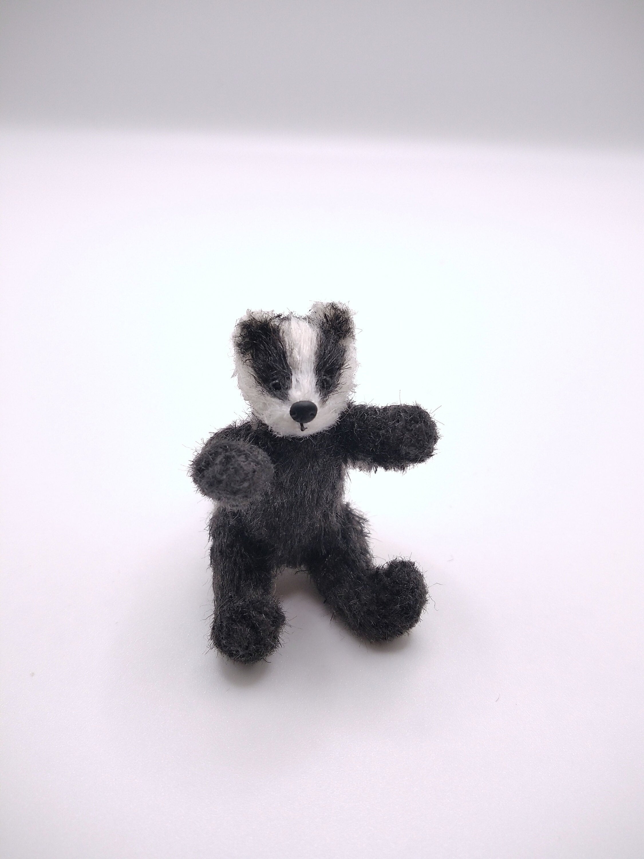 Miniature Badger Crochet Mini Animal Dollhouse Pet Interior Gift for ...