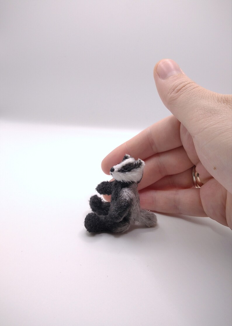 Miniature Badger Crochet Mini Animal Dollhouse Pet Interior Gift for ...