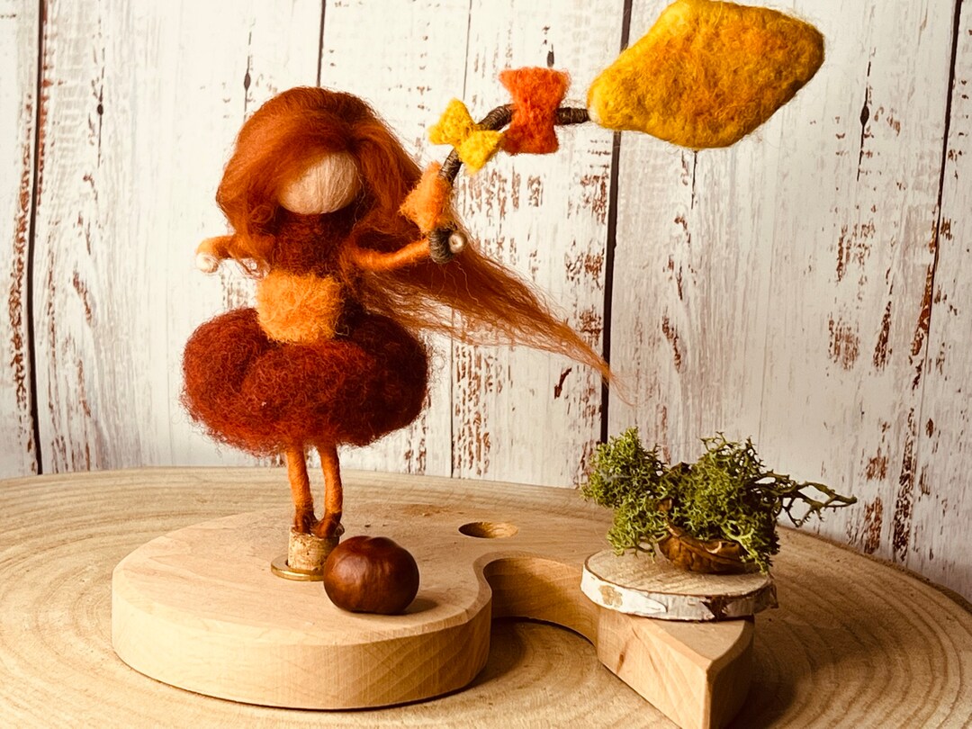 Plug-in Figure Autumn, Girl With Kite, Kite Flying, Grimm Circle, Grimm ...
