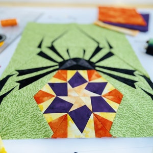 Spider Quilt Pattern / Halloween Quilt / PDF Pattern / Foundation Paper ...