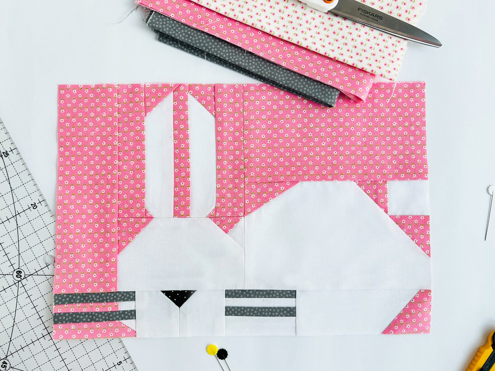 Easter Bunny Quilt / Quilt Pattern / PDF Pattern / Paper - Etsy