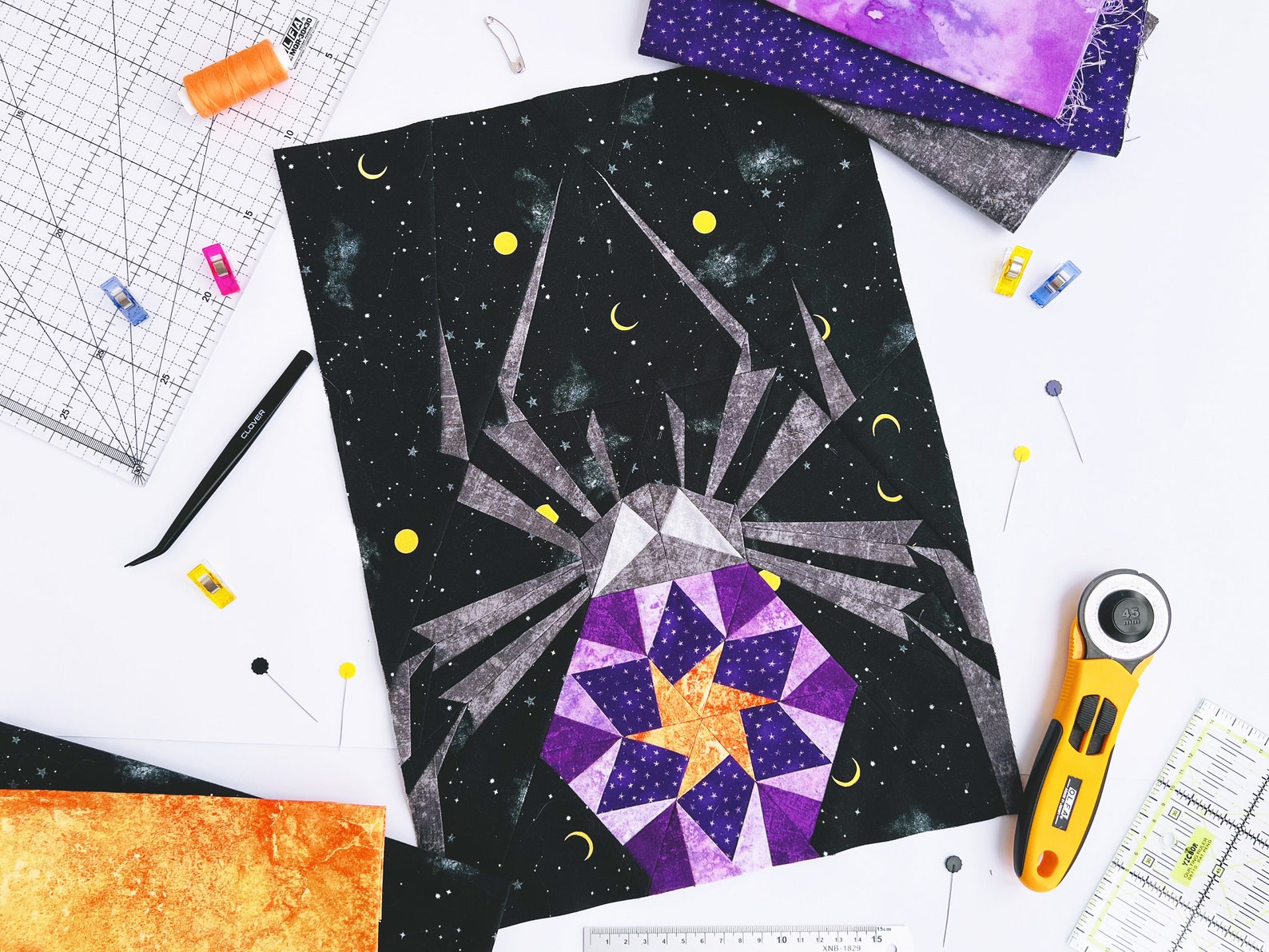 Spider Quilt Pattern / Halloween Quilt / PDF Pattern / Paper - Etsy