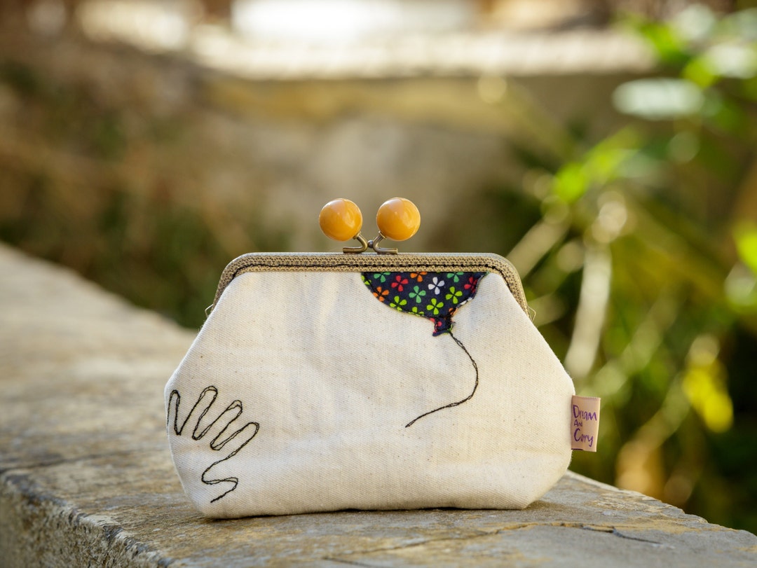 Heavy Cream Cotton Canvas Wallet, Embroidery Free Balloon Kiss Lock ...