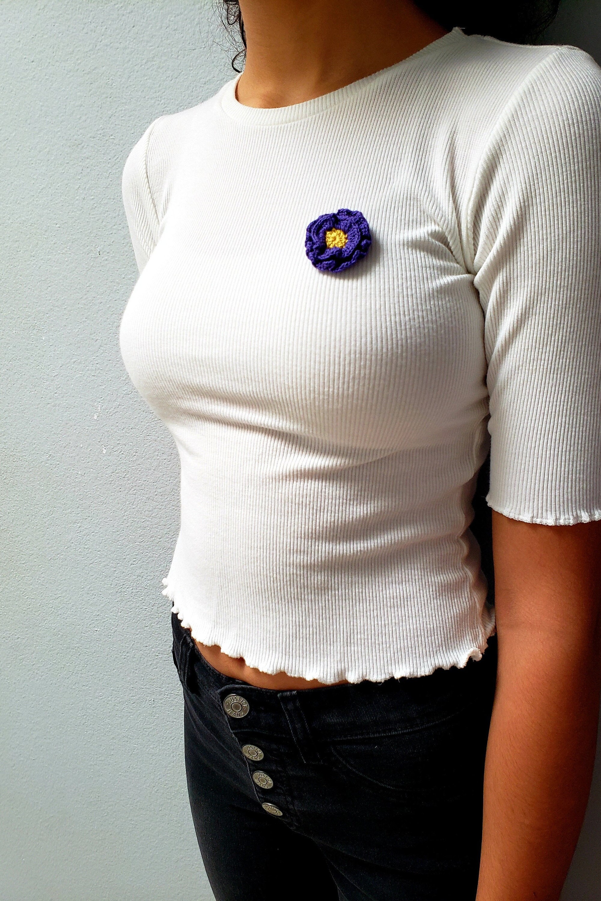 Crochet Forget Me Not Anmoruk Flower Brooch - Etsy UK